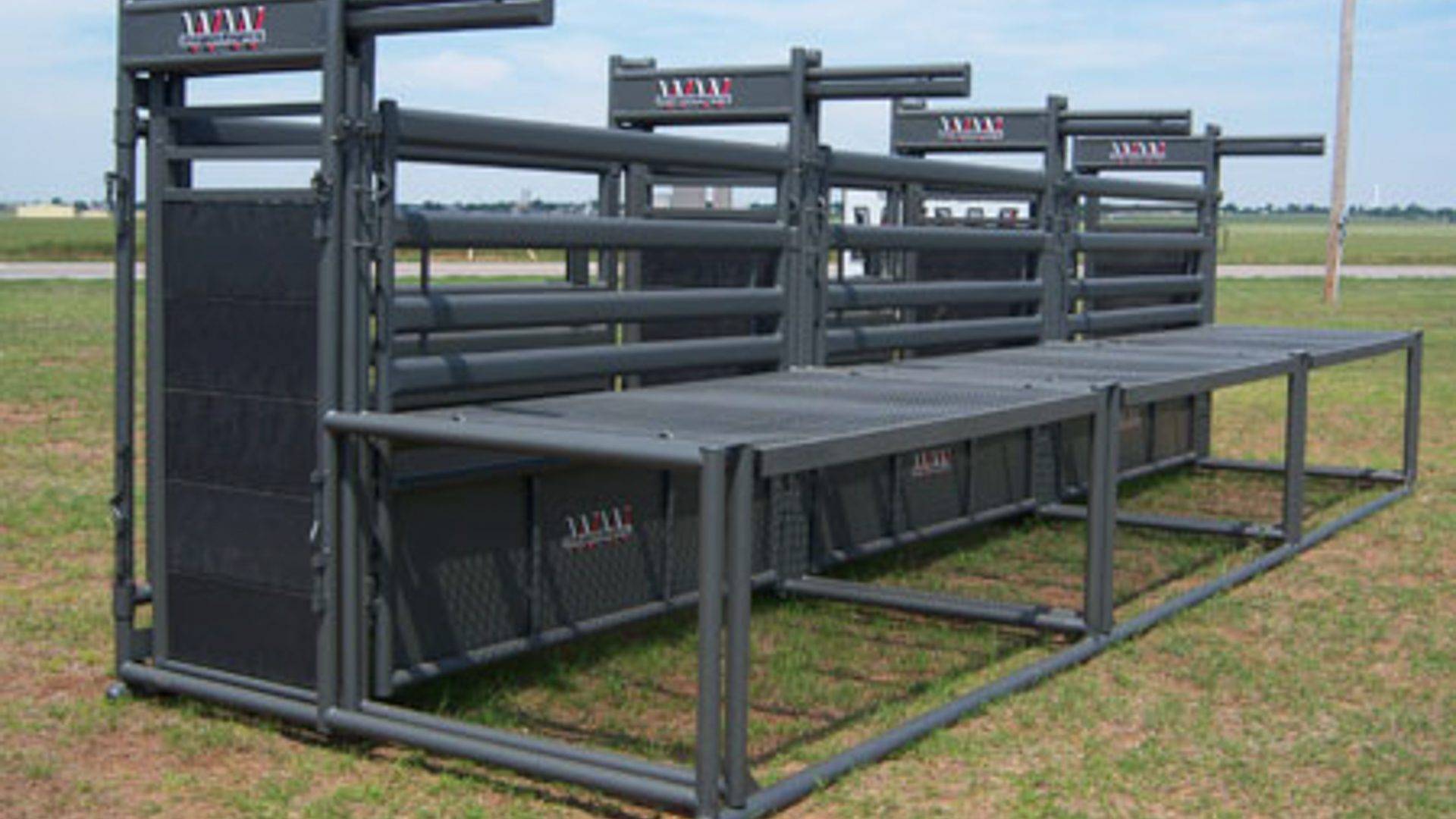 Rodeo Equipment - Bucking Chutes - Tri-L Manufacturing