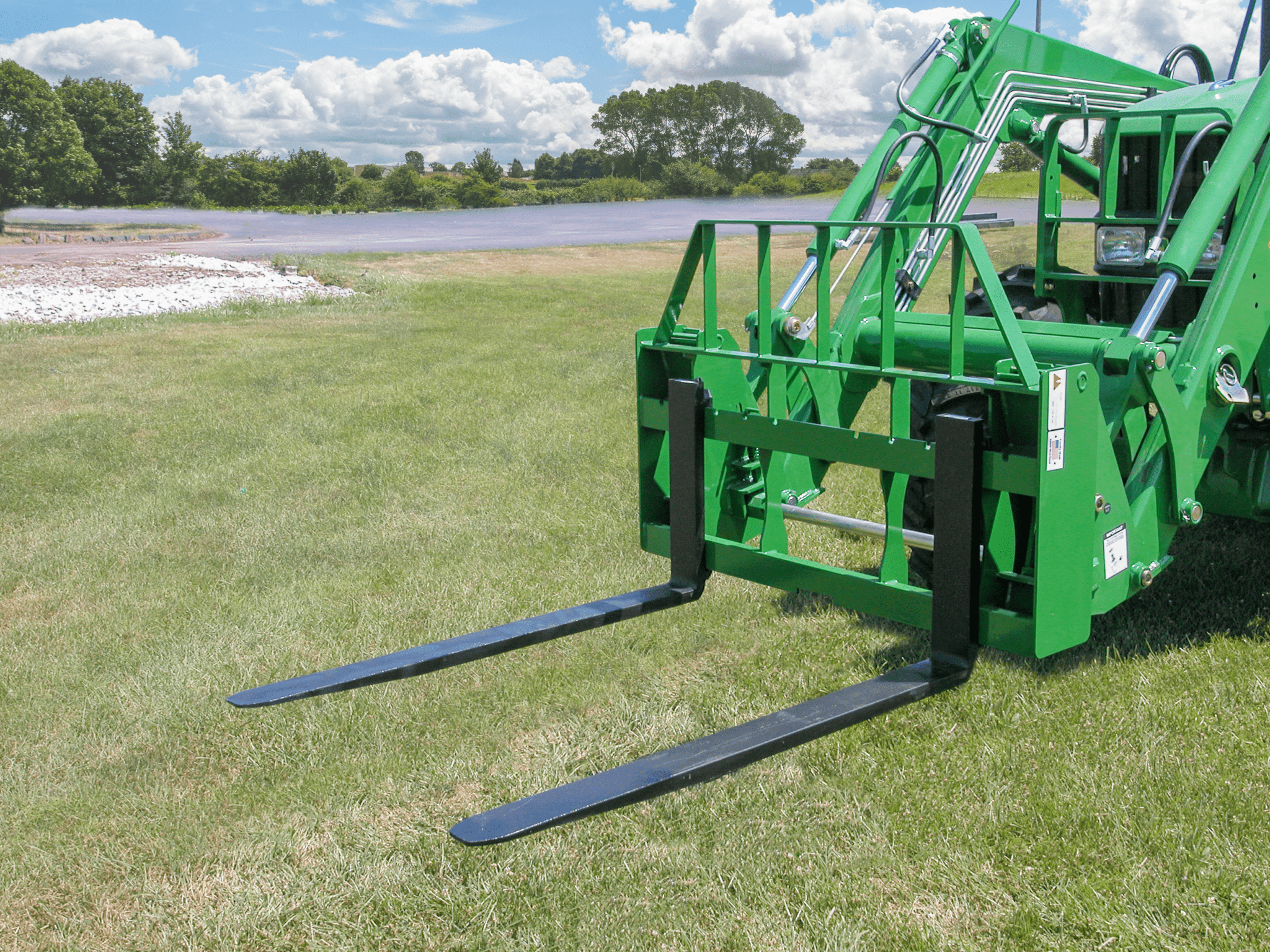 John Deere 600/700 Series Pallet Forks - Tri-L Manufacturing